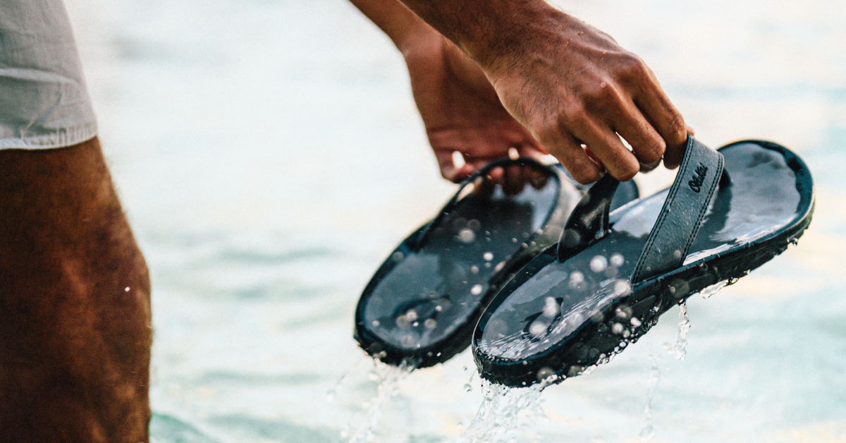 Tuahine Mens Waterproof Leather Beach Sandals Toffee Olukai