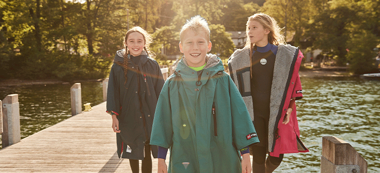 Outdoor Changing Robes & Towels for Kids | Red Original