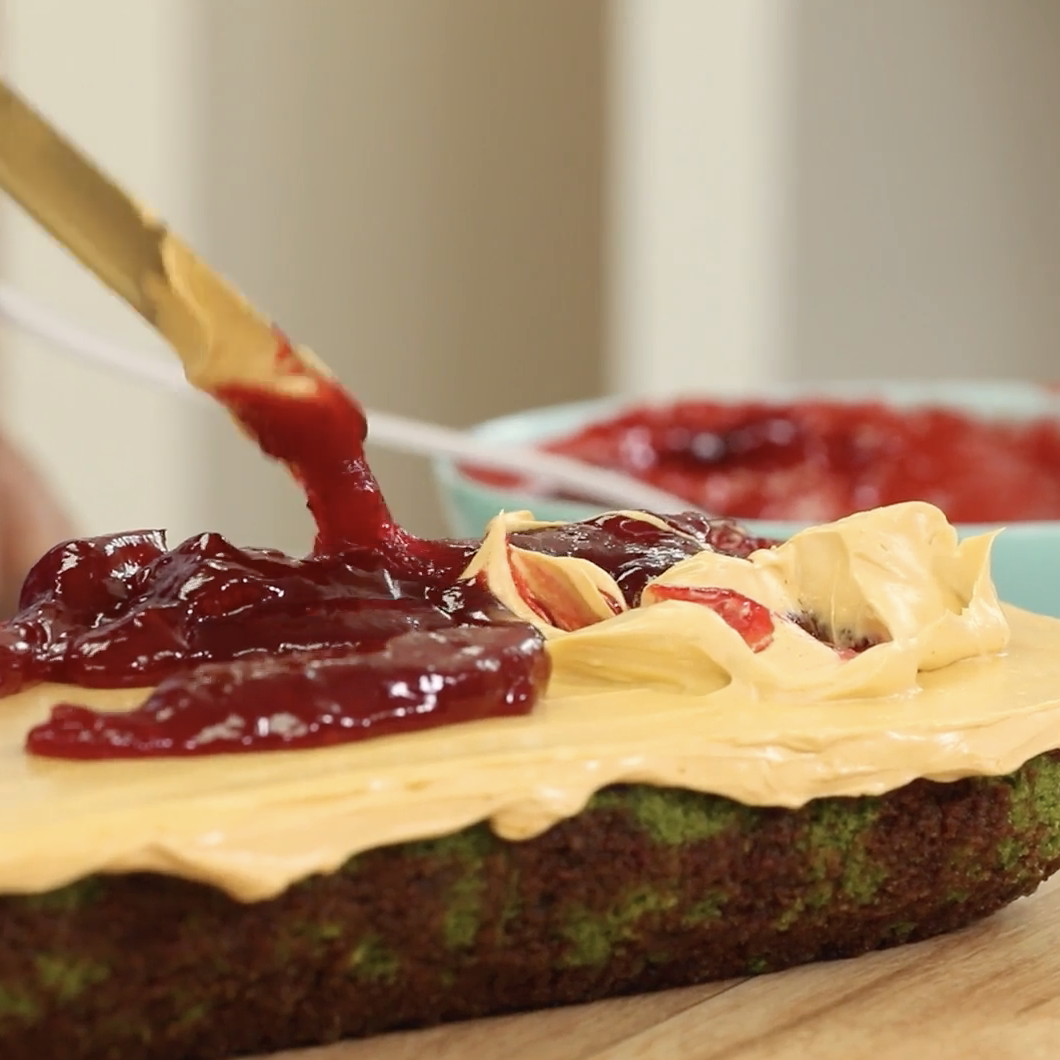 Zombie Arm Cake | Best of Novelty Cake Recipes | Yolanda Gampp | HOW TO ...