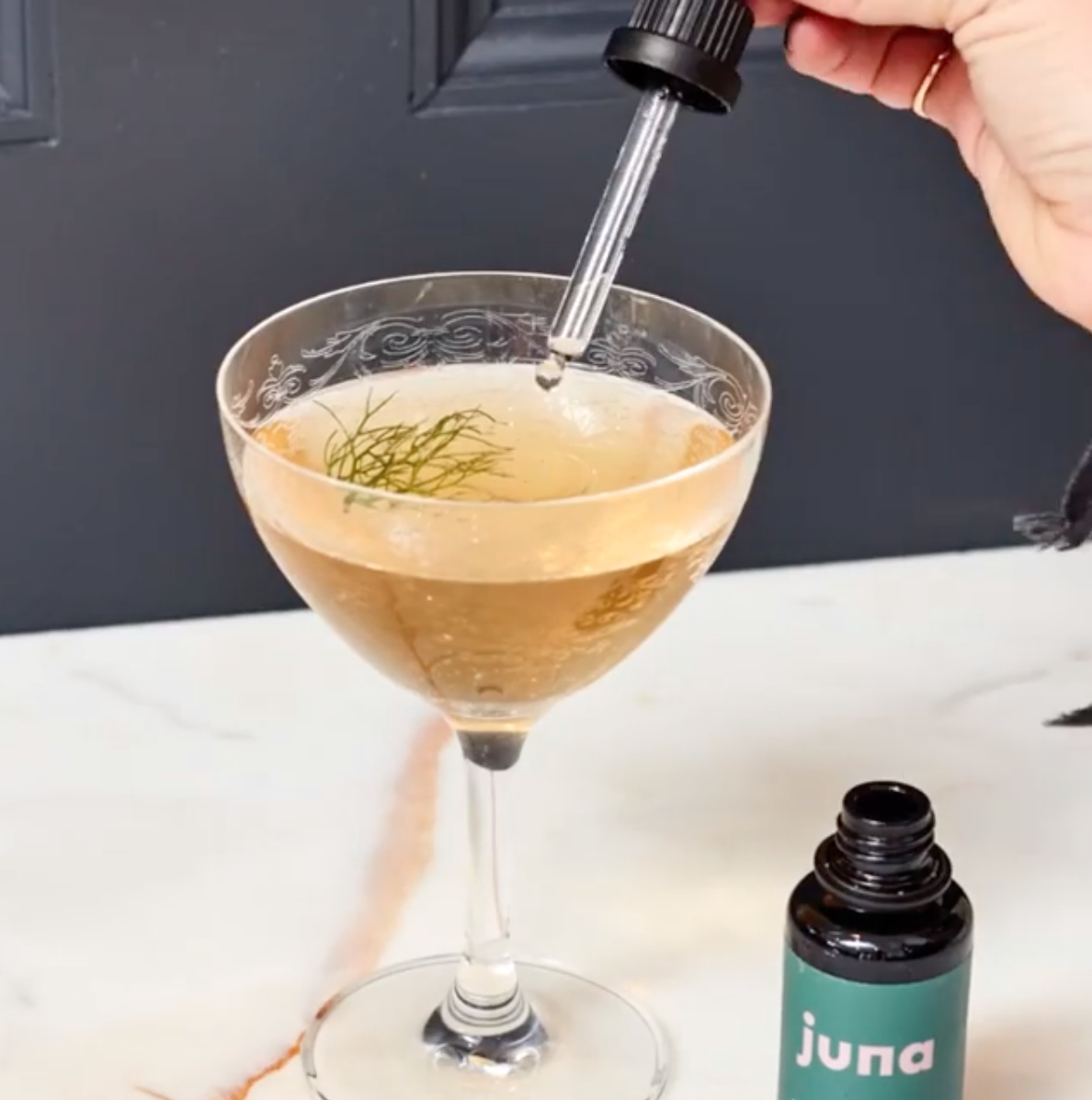 How to Mix CBD & Wine – Fleur Marché