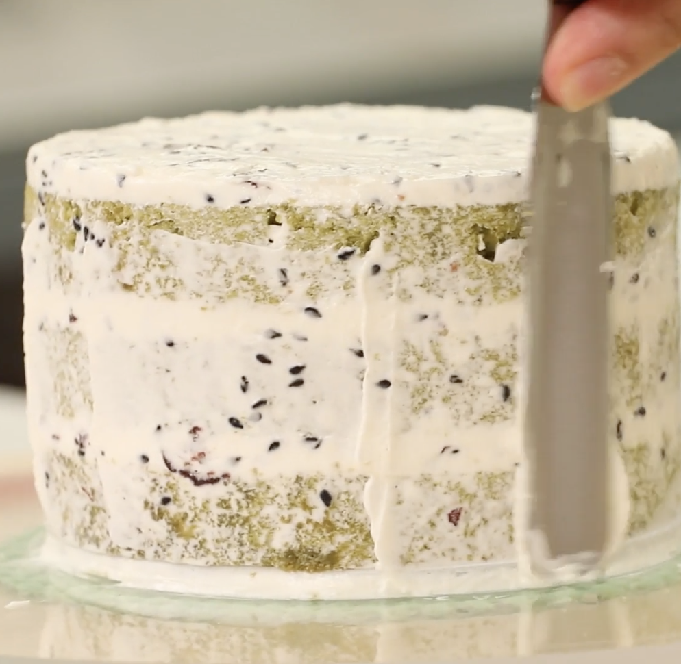 KitKat Mega Cake | Best Mega Cake Recipe | Yolanda Gampp - HOW TO CAKE IT