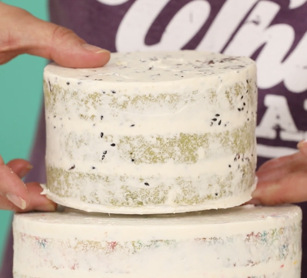 KitKat Mega Cake | Best Mega Cake Recipe | Yolanda Gampp - HOW TO CAKE IT