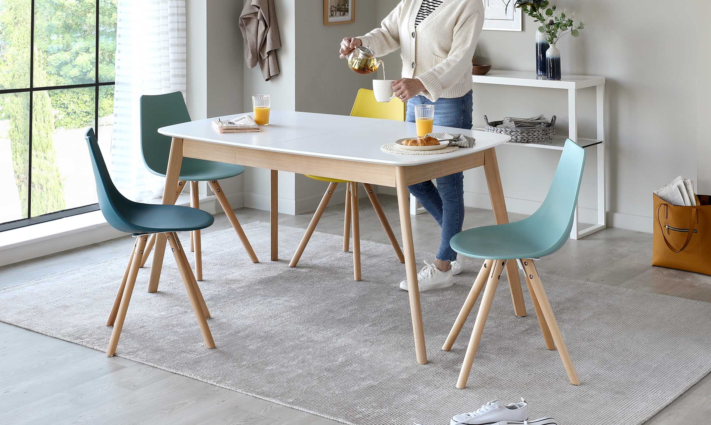 White Scandi Extendable Dining Table with Oak Legs from Danetti