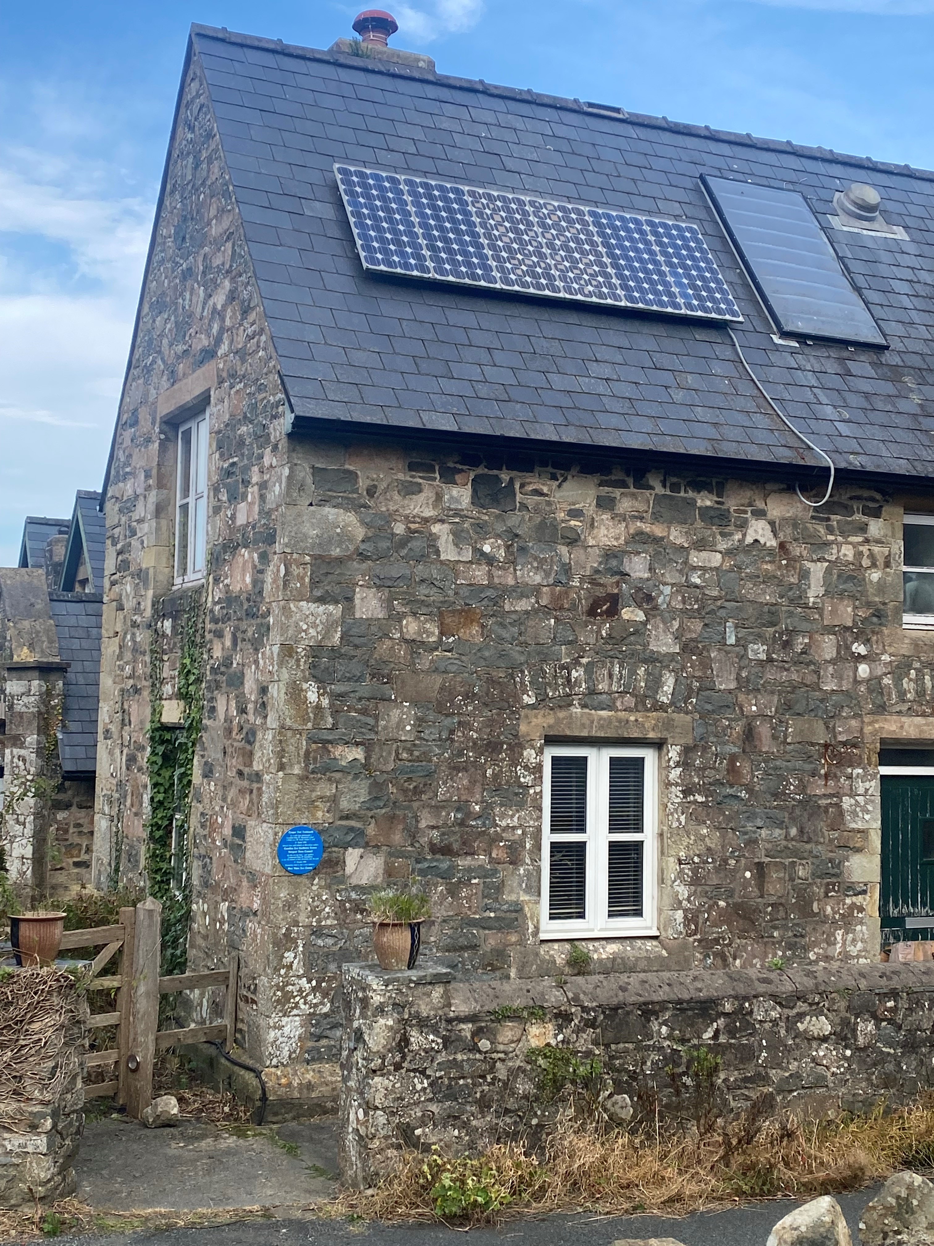 Wind & Sun's pioneering installation of “UK’s smallest power station”