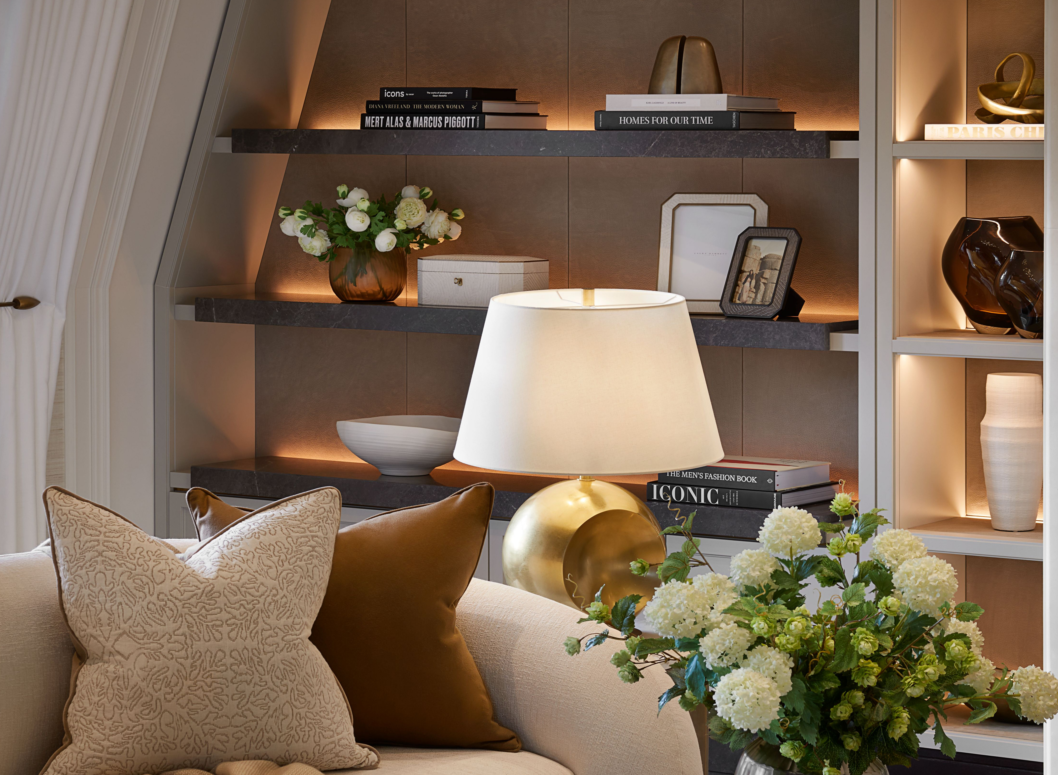 How to: Shelf Styling – Laura Hammett Living