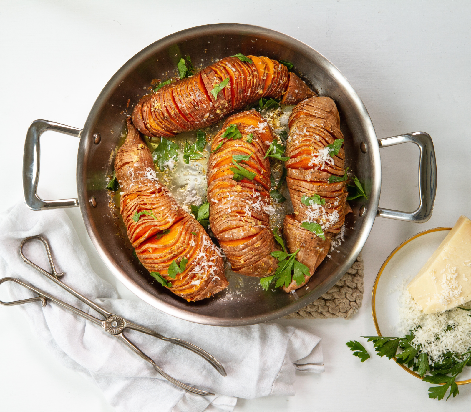 3.5 Quart Sauté Pan with Short Handles | 360 Cookware