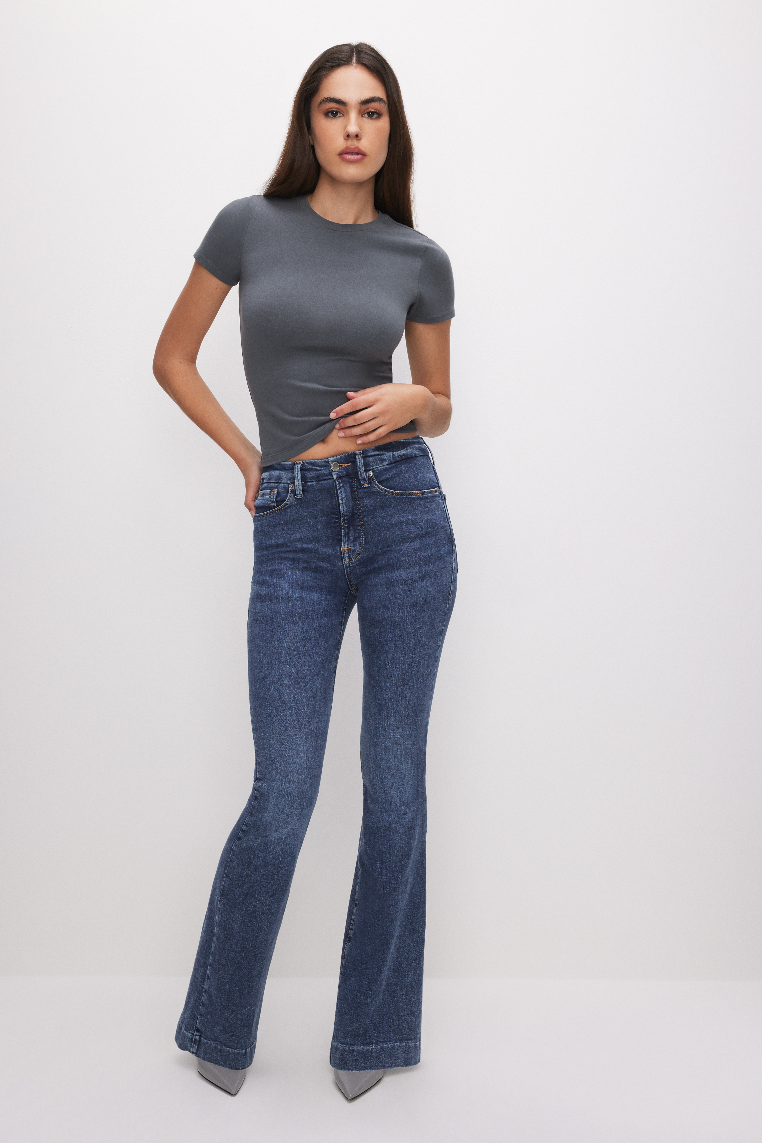 SUPER STRETCH BABY TEE | CARBON003 - GOOD AMERICAN