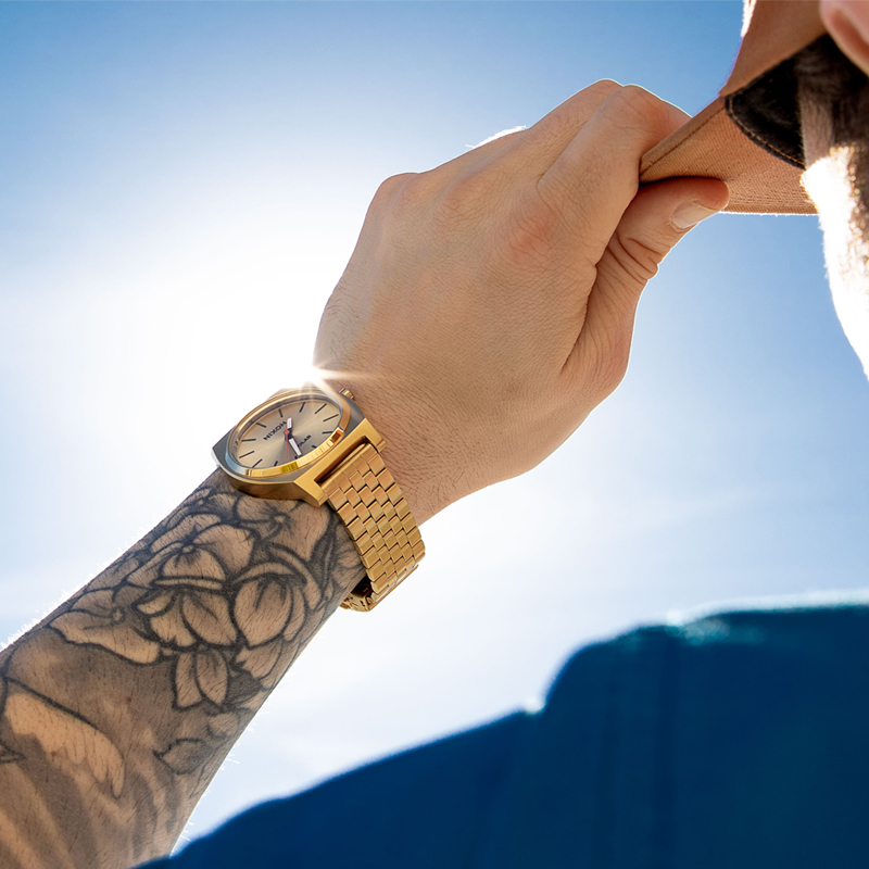 Time Teller Solar Watch | Silver / Dusty Blue Sunray | Unisex Light ...