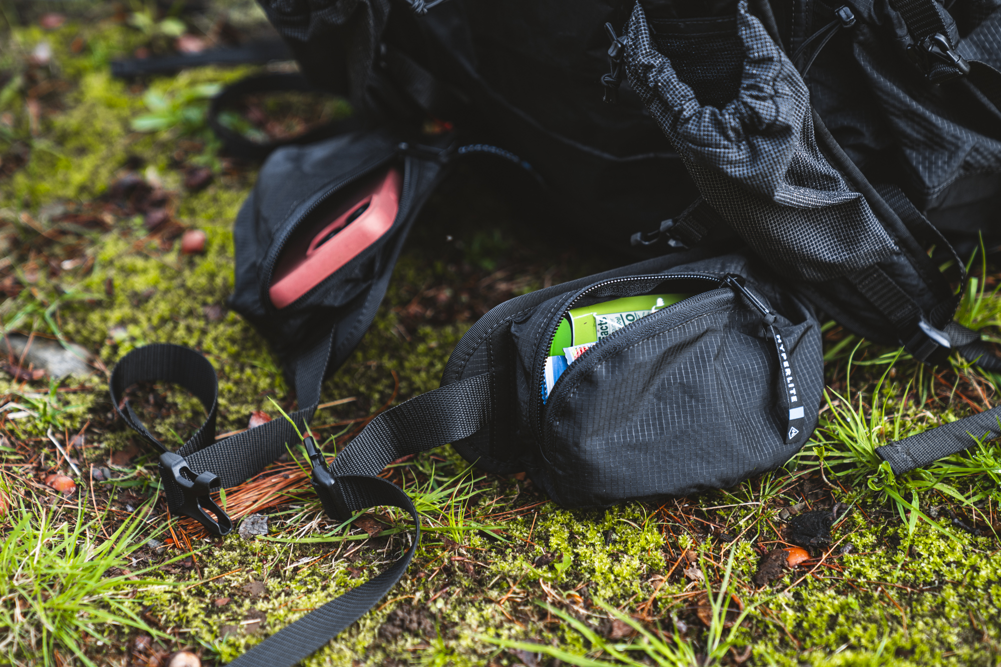 The Hyperlite Mountain Gear Contour 35 Removable Hip Belt